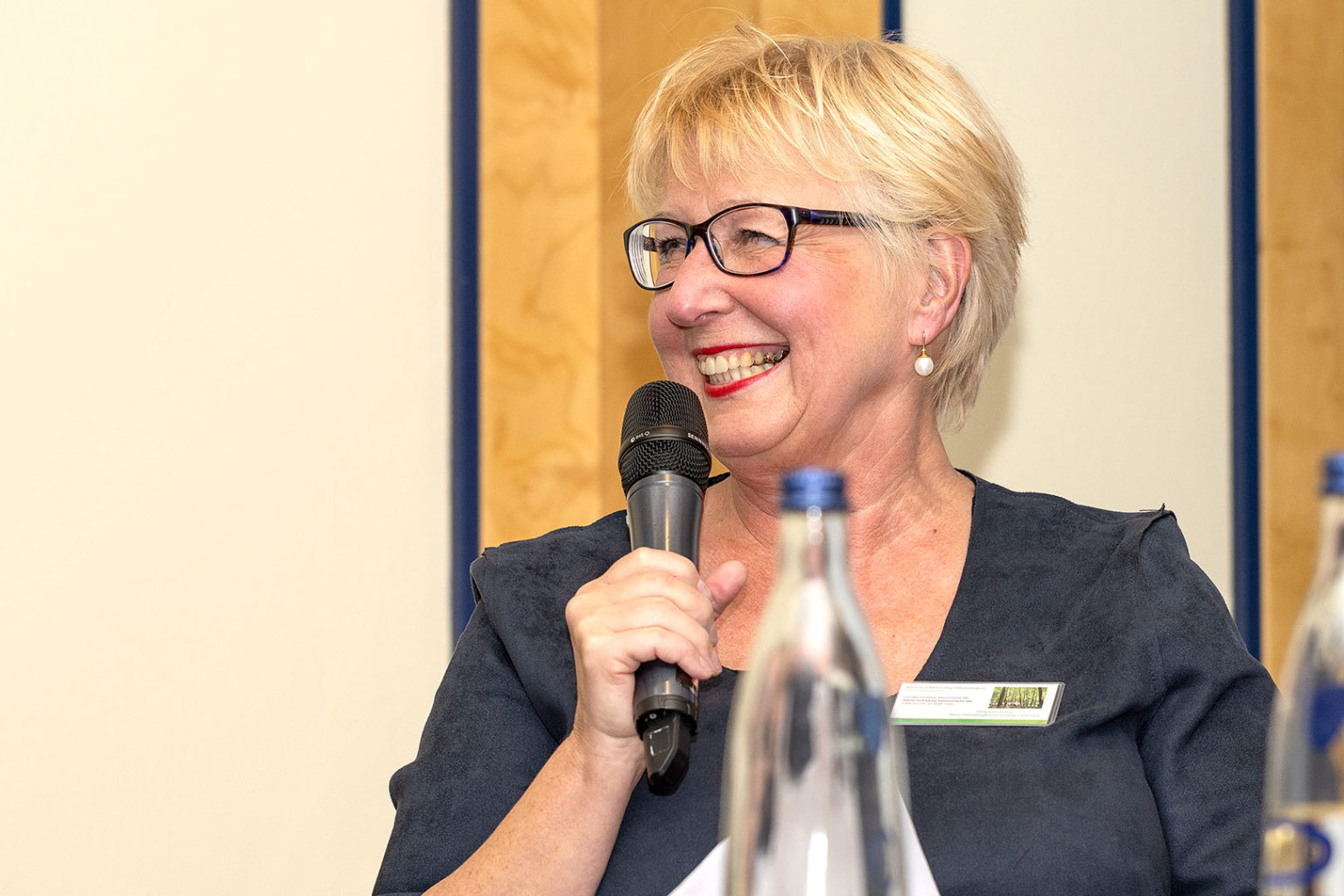 Moderatorin Missalla-Steinmann - Rechtsanwälte · Fachanwälte · Notare